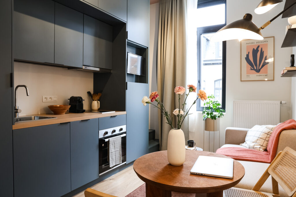 Apartments - [rezidentz] City Living At Its Best